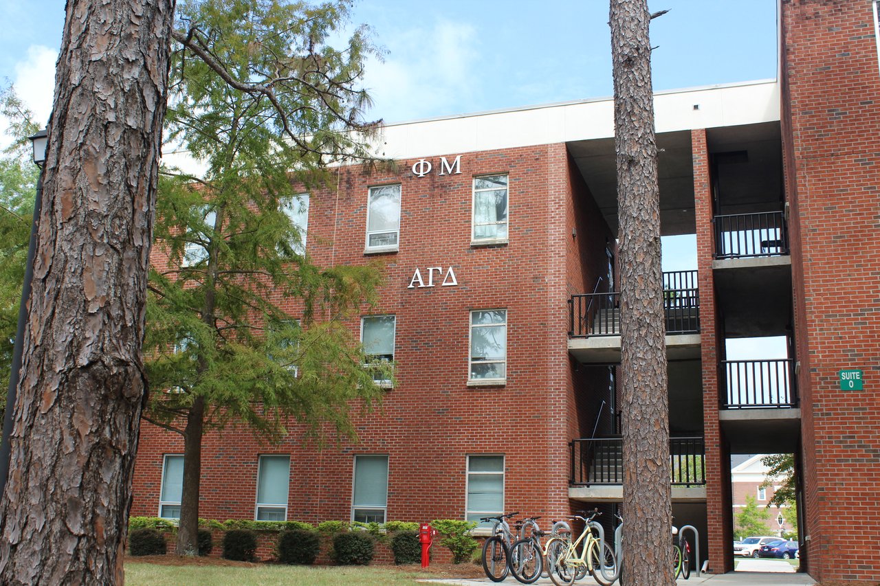 Housing Tour - University Suites