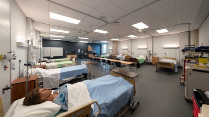 What sets uOttawa apart - LEES – Nursing Lab