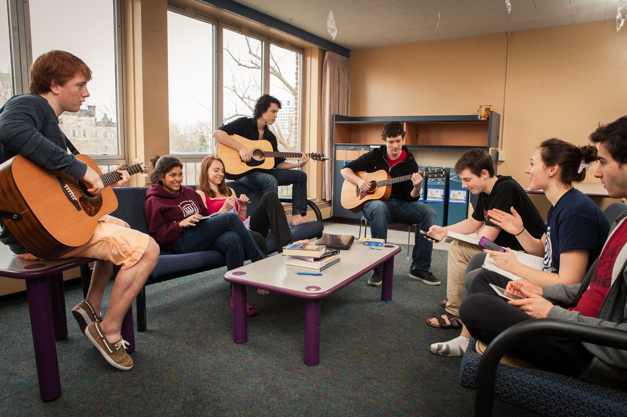 Residence Tour - Residence Amenities and Support in Residence ...