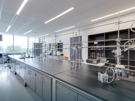 Faculty of Science - STEM – Physics Lab