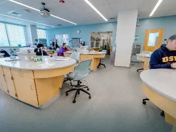 Portland Campus Tour - Chemistry Lab
