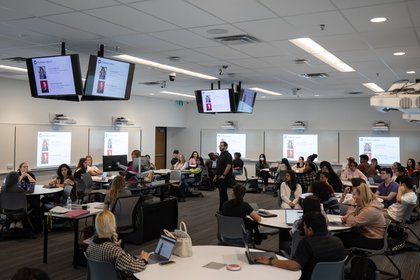 University of Toronto Mississauga Campus Tour - Active Learning Classroom