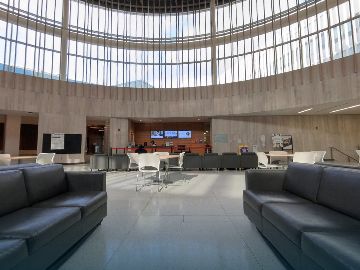 University of Toronto Mississauga Campus Tour - Kaneff Centre ...