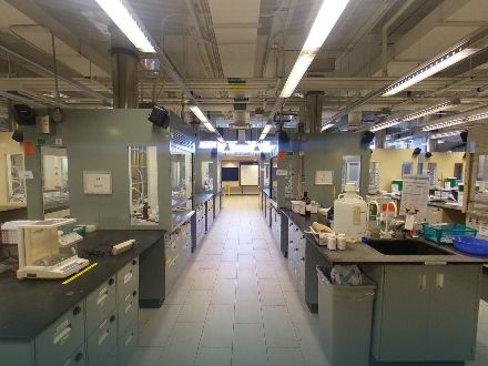 The Faculty of Arts & Science - Chemistry Lab