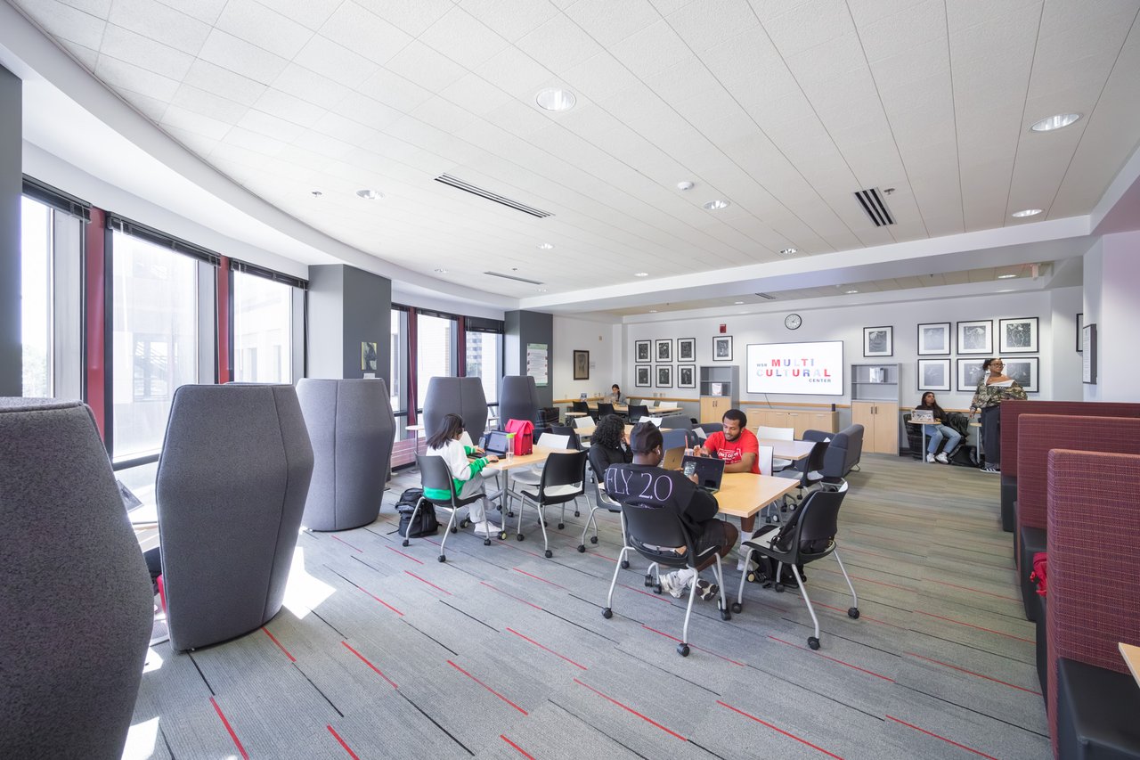 Academics - Wisconsin School of Business Multicultural Center