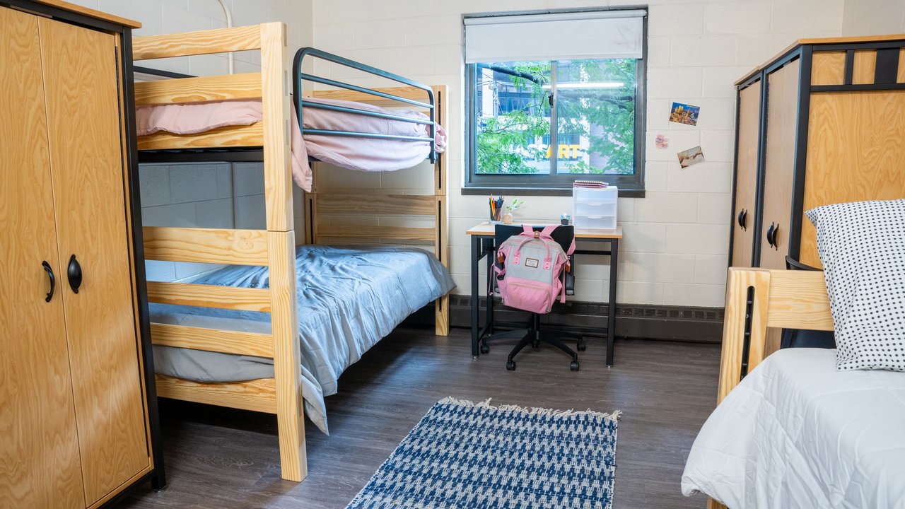 Residence Hall Tour - Baker Hall Rooms