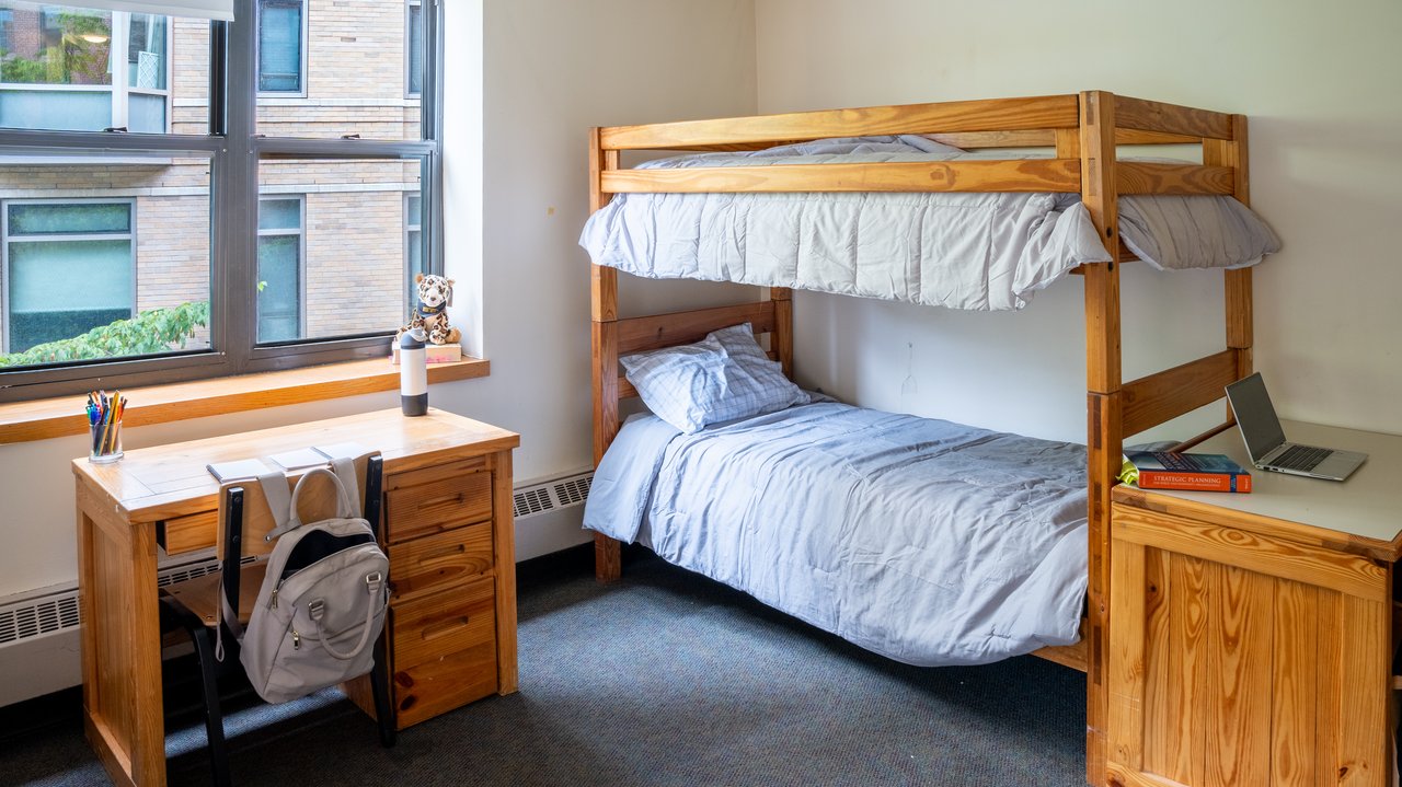 Residence Hall Tour - Evans Way and Tudbury Hall Suites