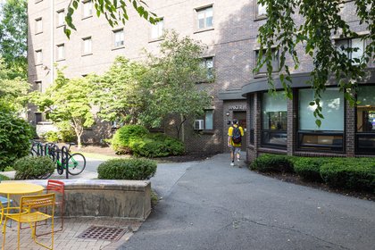 Residence Hall Tour - Baker Hall and 610 Courtyard