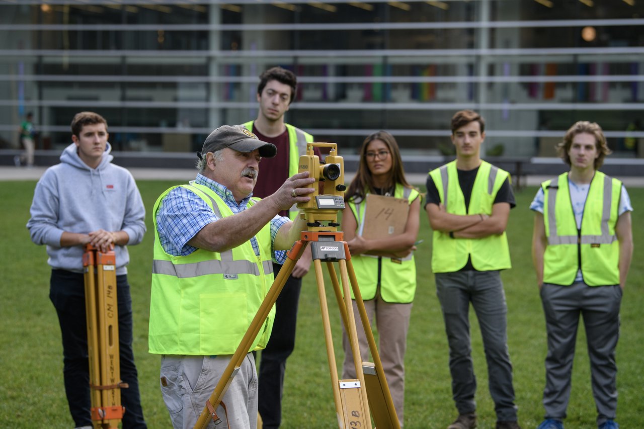 School of Management - Survey and Mechanical Systems Lab