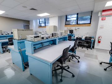 School of Engineering - Electromagnetics & Telecommunications Lab