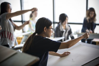 Visual Art & Art History - Drawing Studio